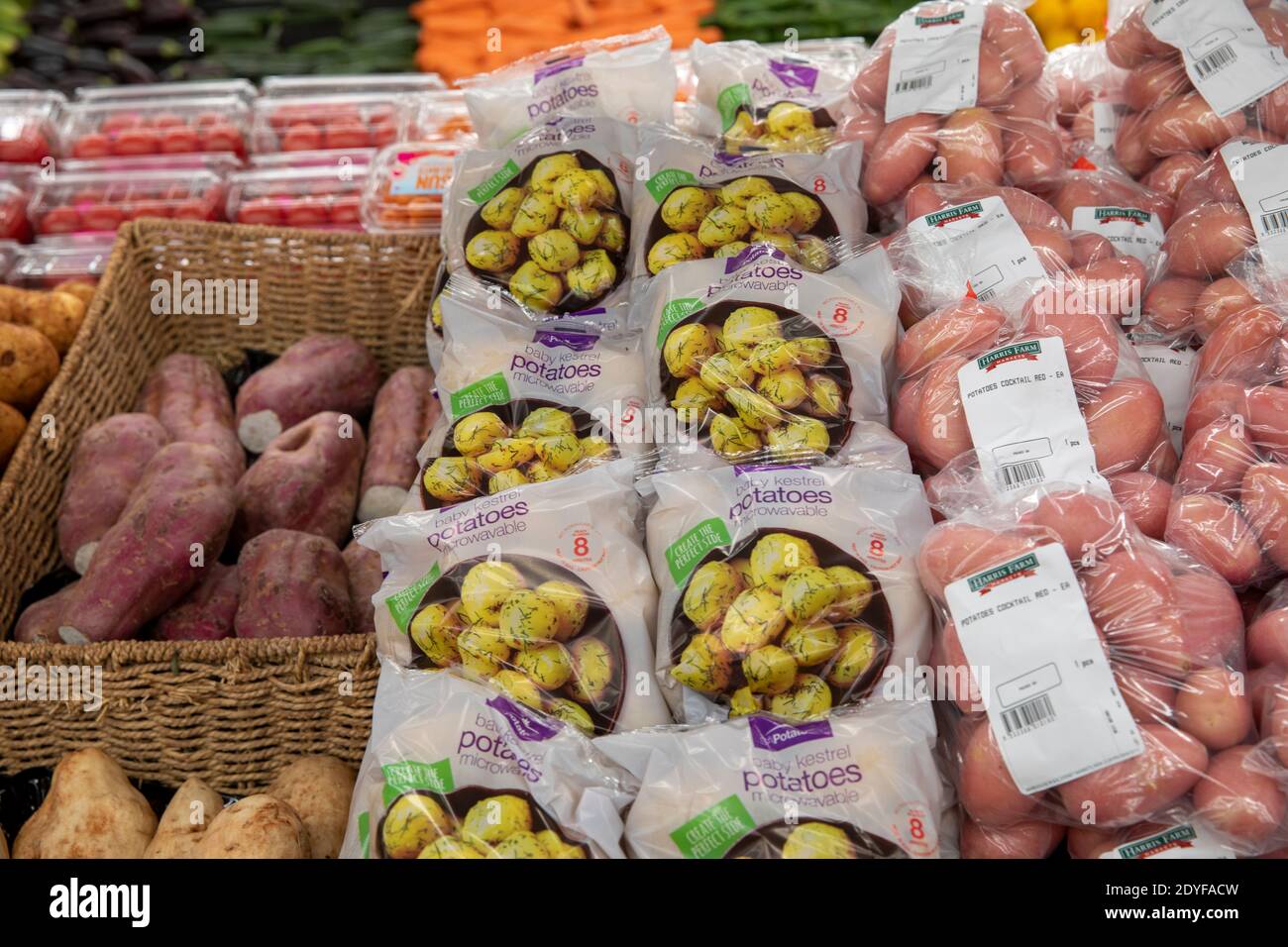 Bagged potato hi-res stock photography and images - Alamy