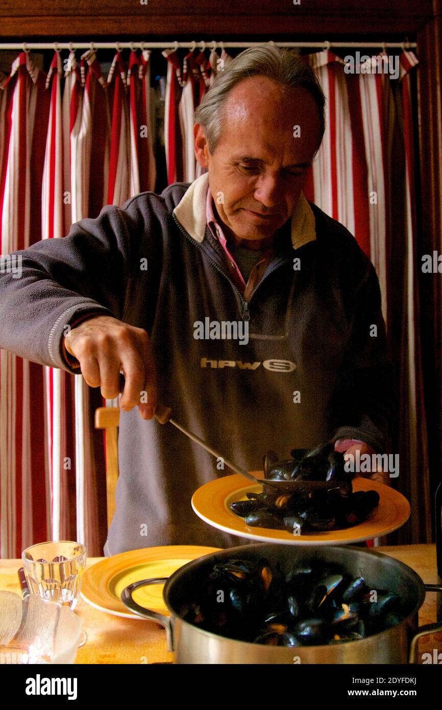 Jean-Patrick Poiron, artist sculptor. Jean-Patrick Poiron, artiste ...