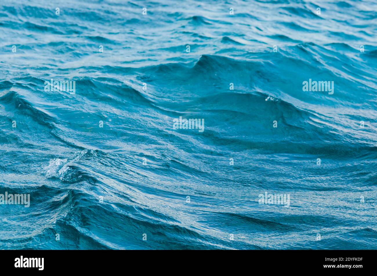 Blue sea background hi-res stock photography and images - Alamy