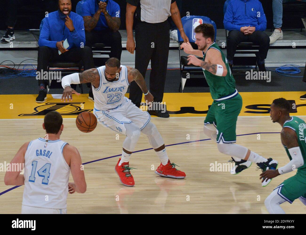 Los Angeles, United States. 25th Dec, 2020. Los Angeles Lakers' LeBron ...