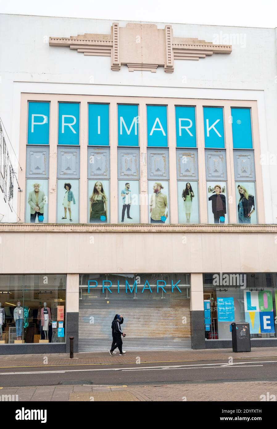 Closed primark hi-res stock photography and images - Alamy