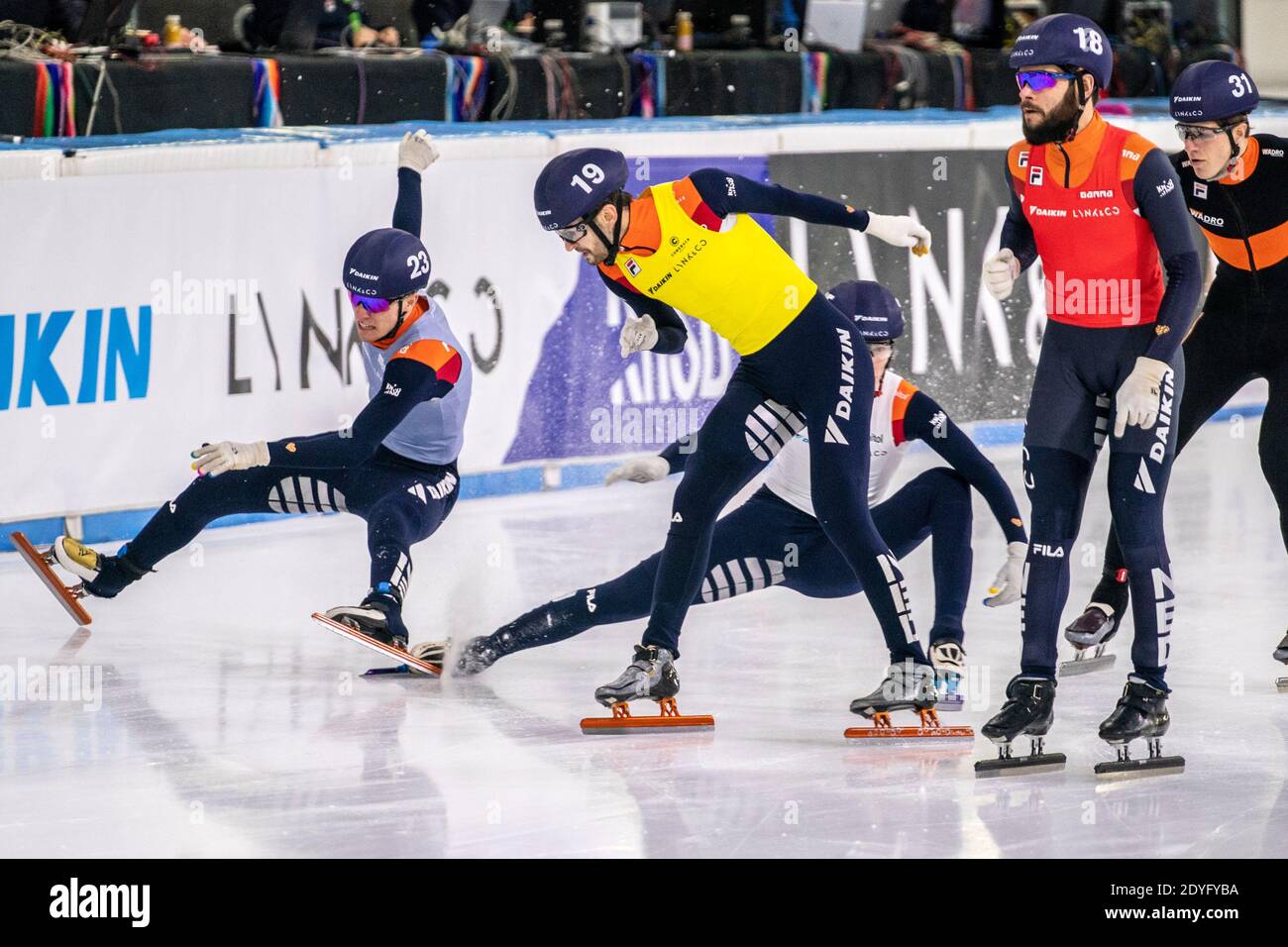 HEERENVEEN, NETHERLANDS - DECEMBER 13: 1000 m finale Sven ROES, Itzhak ...