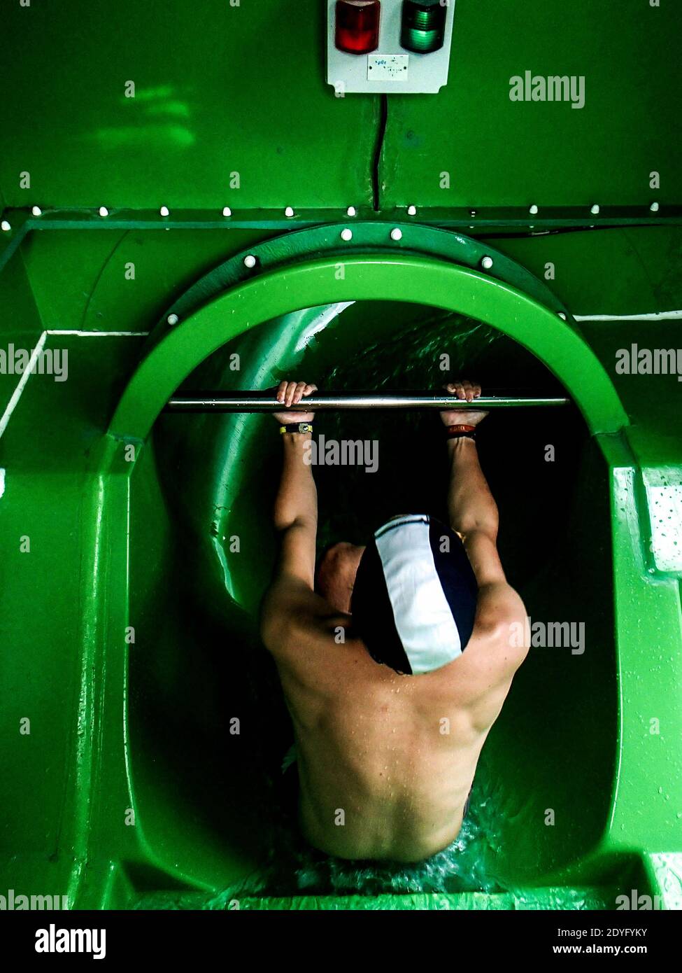 FRA - IN THE SWIMMING POOL. Scene of life at the swimming pool of Saint ...