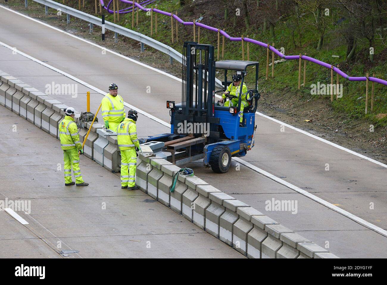 Moveable concrete barriers hi-res stock photography and images - Alamy