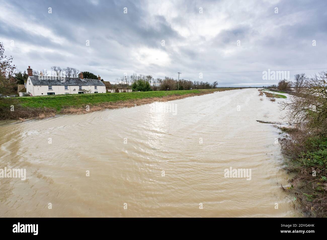 Sutton Gault Cambridgeshire, UK. 26th Dec, 2020. The River Great Ouse ...