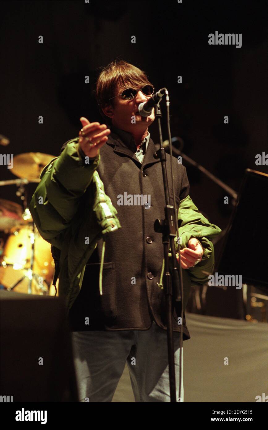 The Beautiful South in concert at Wembley Arena in London, UK. 23 ...
