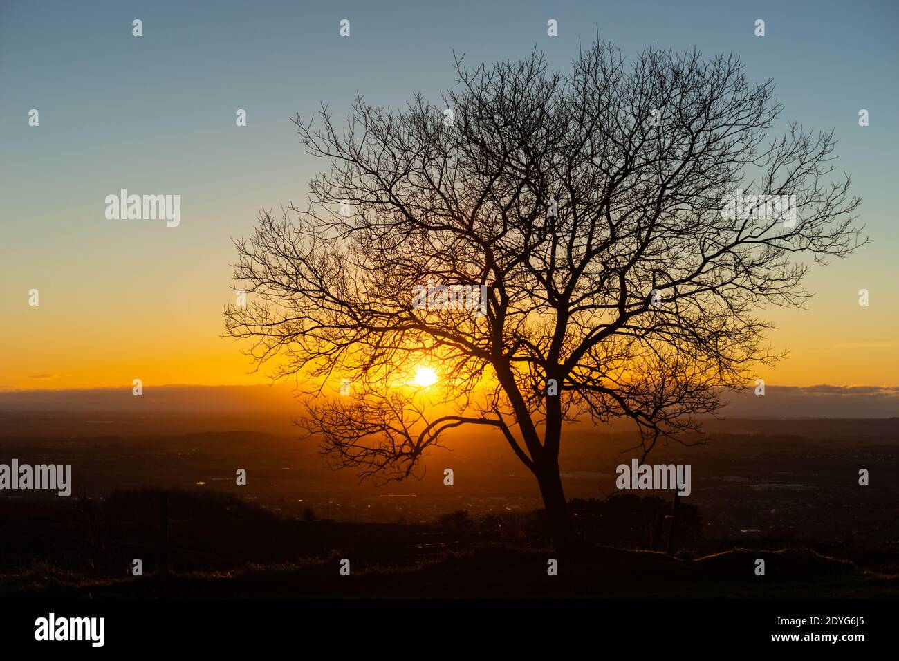 Set sunset hi-res stock photography and images - Alamy