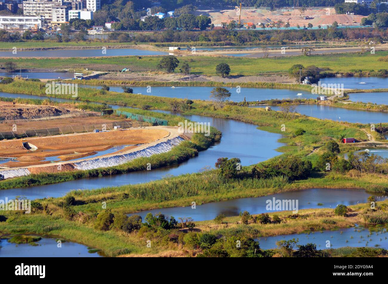 Old Sham Chun River meander (centre), with construction of Lok Ma Chau ...