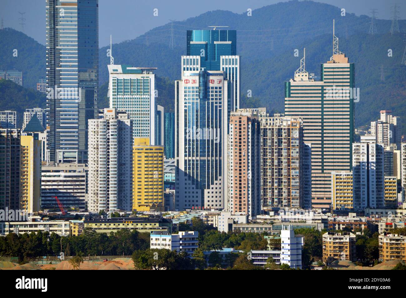 Shenzhen skyline hi-res stock photography and images - Alamy