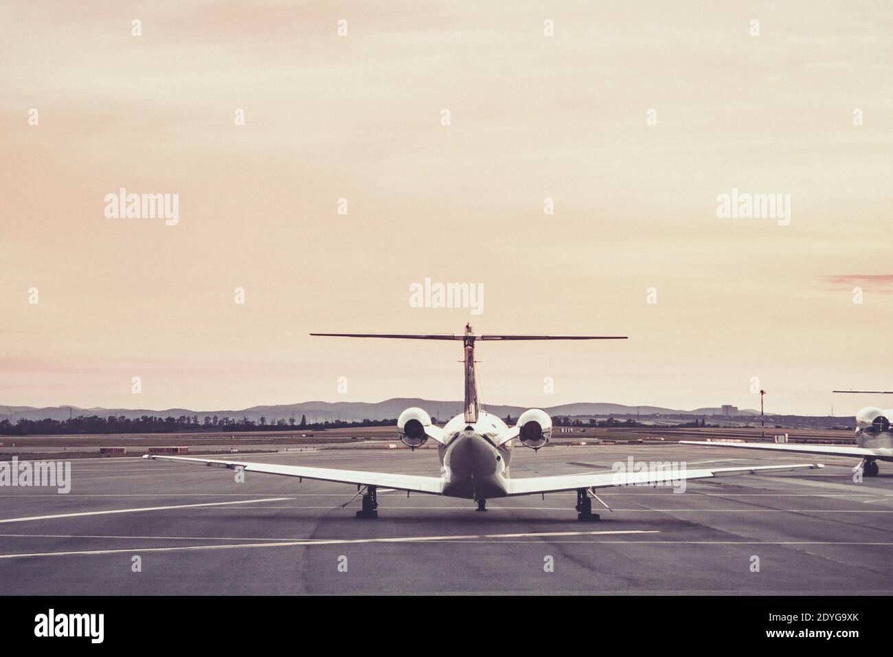 Airplane parked at the airport hi-res stock photography and images - Alamy