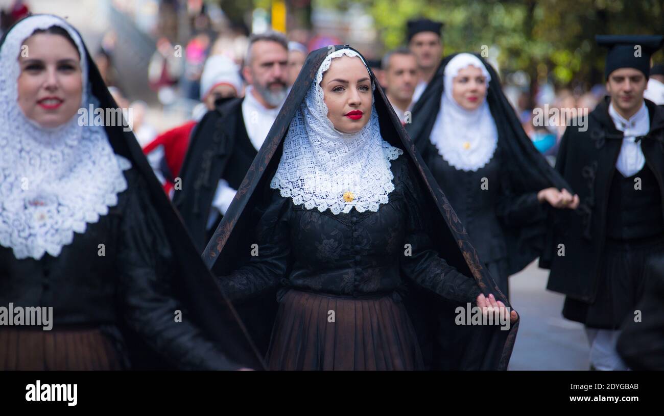 Sardinian traditional costume hi-res stock photography and images - Alamy