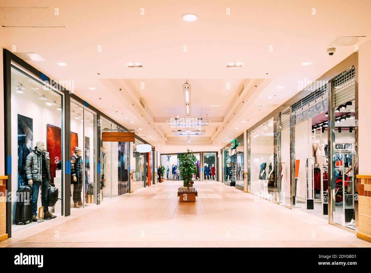 Shops with clothes at the modern shopping mall Shopping Centre Stock ...