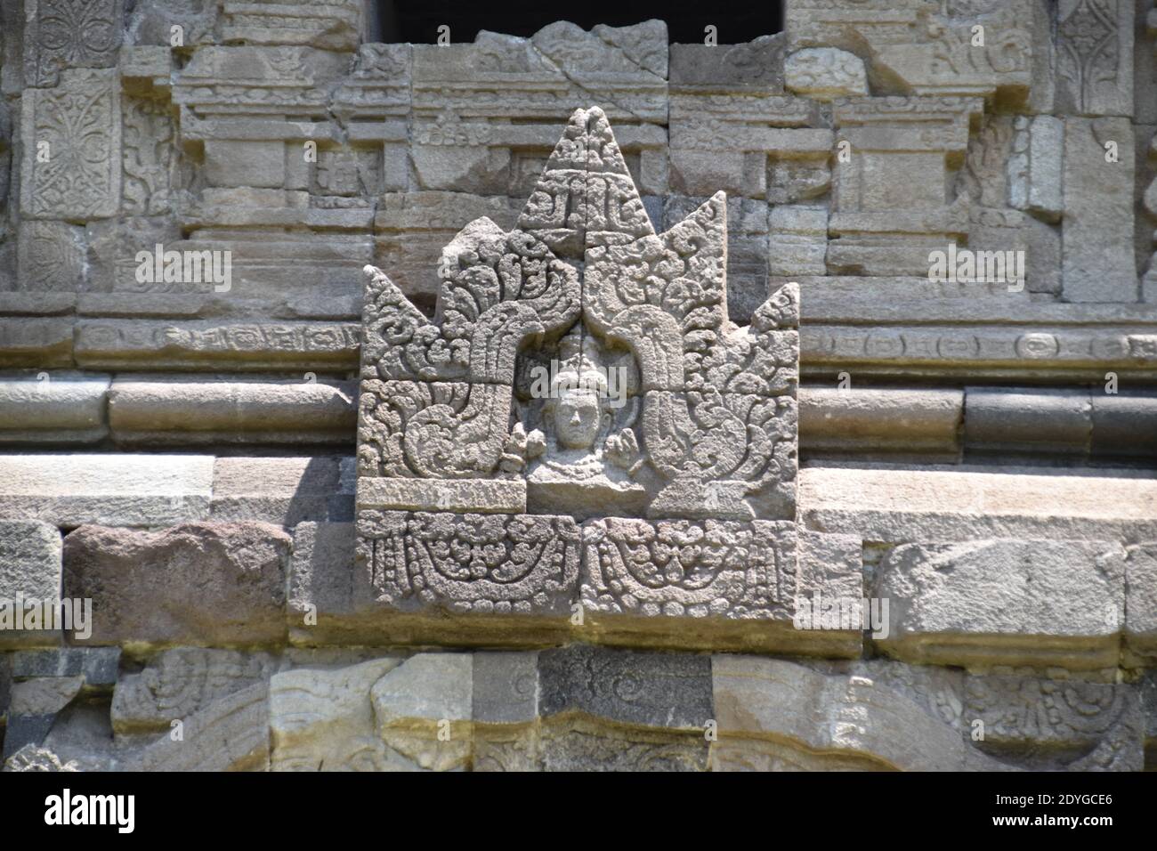 Temples wall hi-res stock photography and images - Alamy