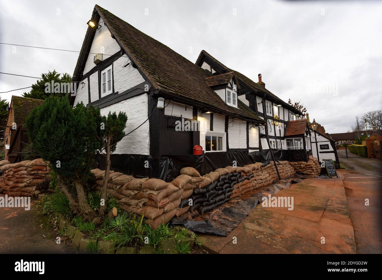 Severn Stoke, Worcestershire, UK. 26th Dec, 2020. The Rose and Crown ...