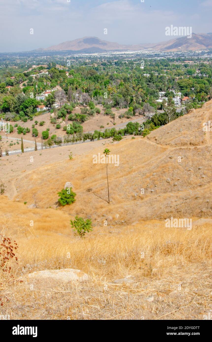 Arid high mountain environment hi-res stock photography and images - Alamy