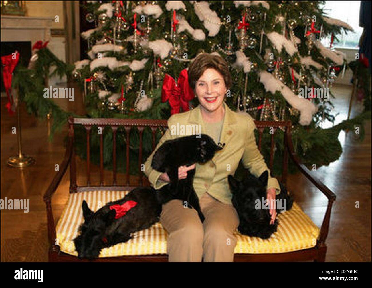 Laura bush miss beazley hi-res stock photography and images - Alamy