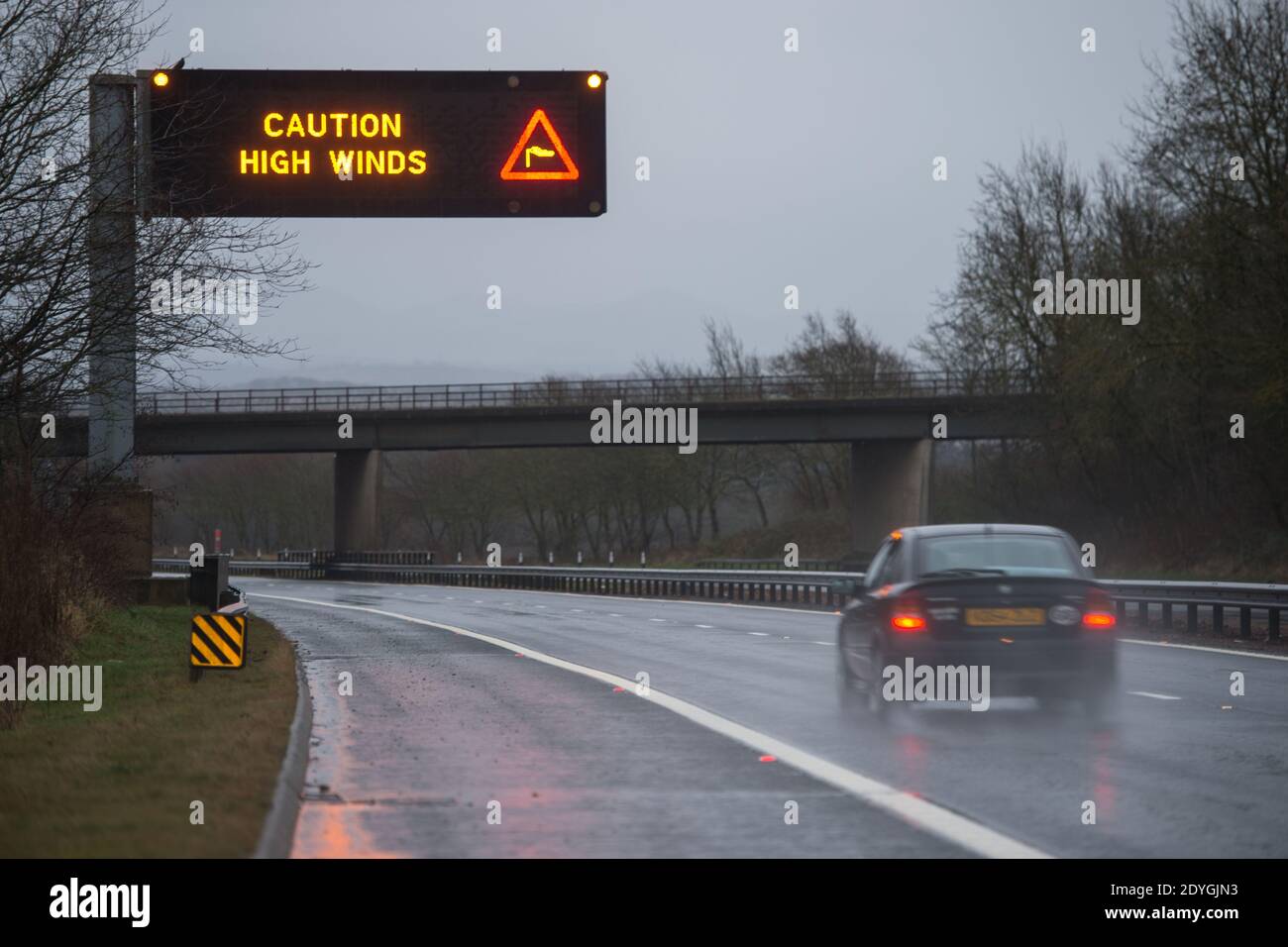 80mph sign hi-res stock photography and images - Alamy