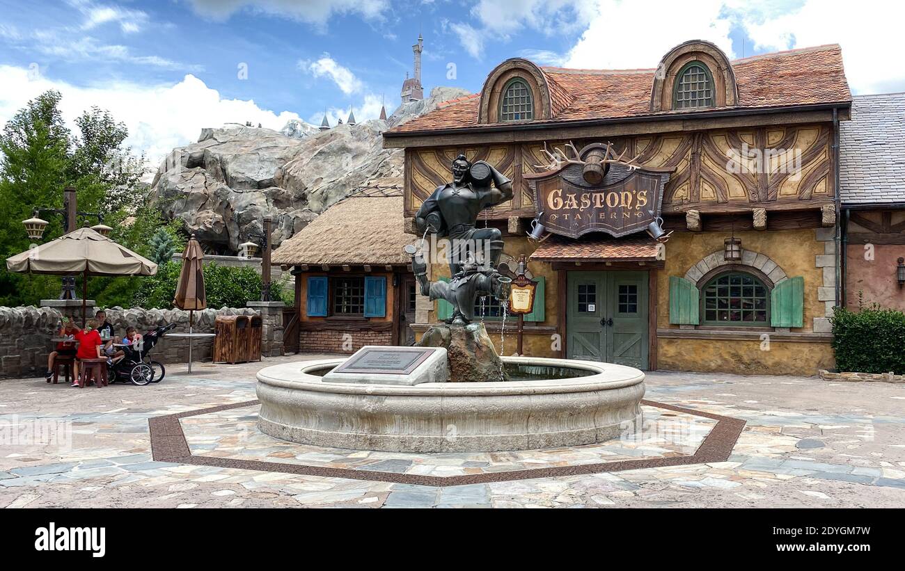 Gaston beauty and the beast hi-res stock photography and images - Alamy