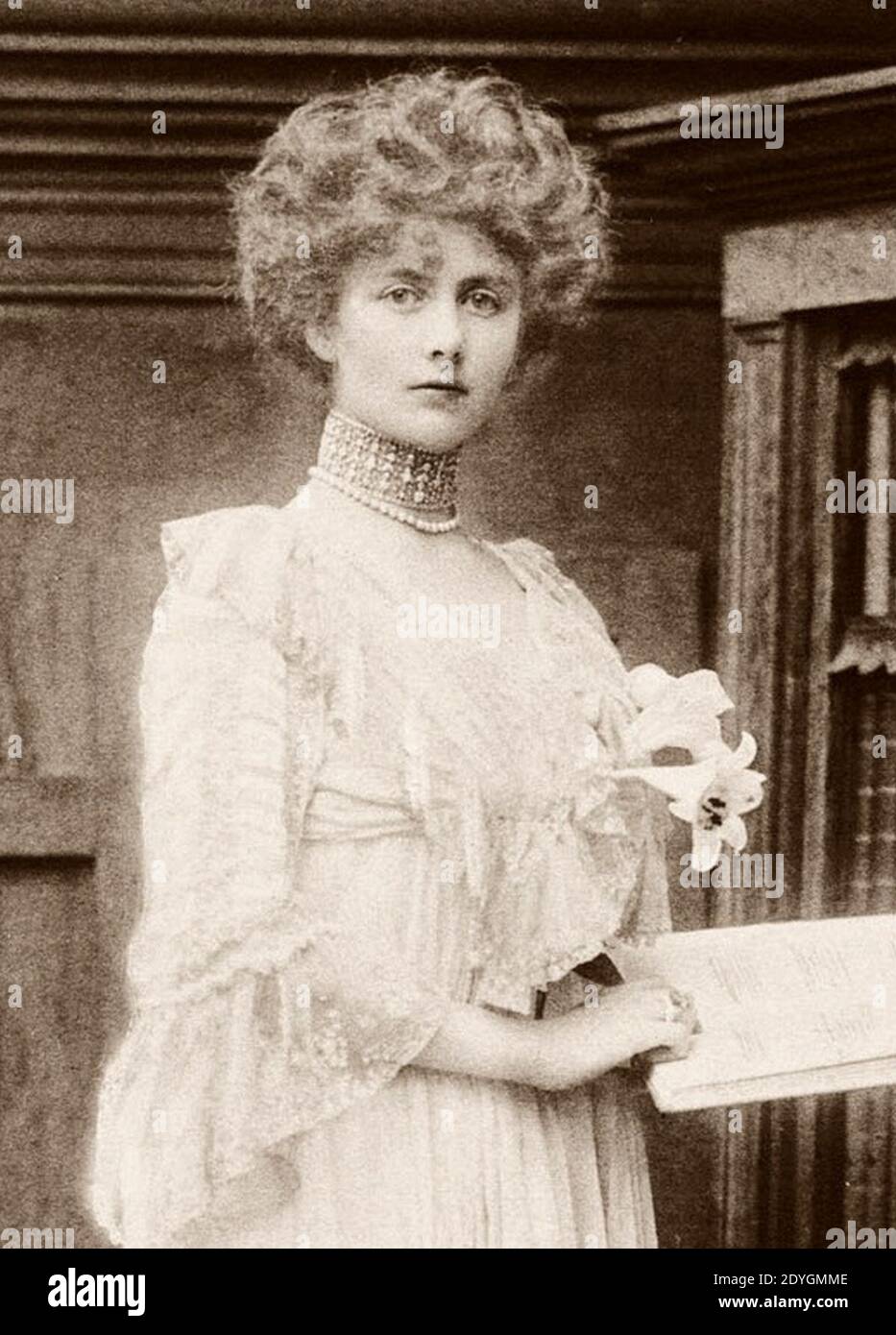 Lady helen hi-res stock photography and images - Alamy