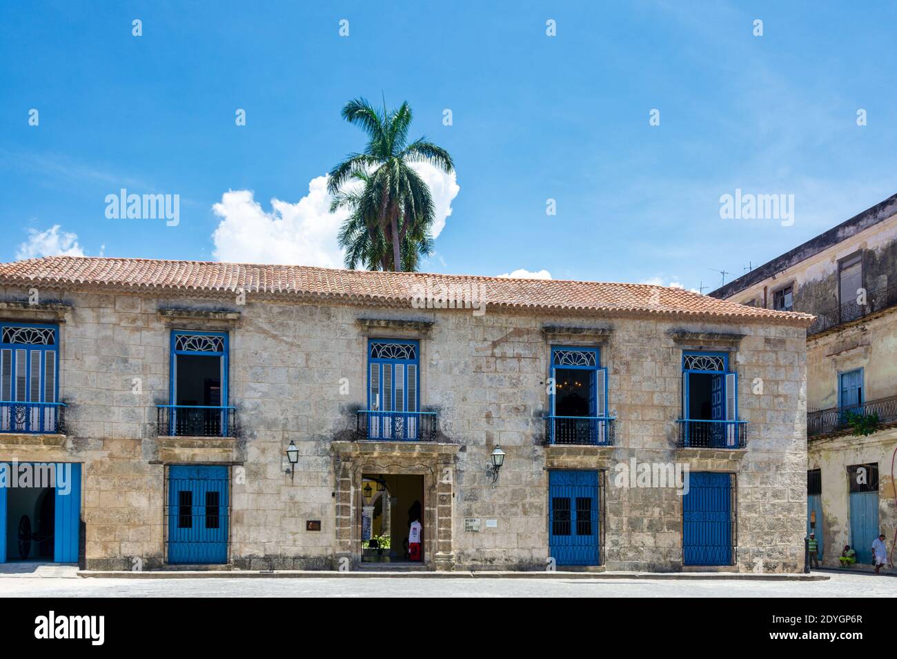 Colonial architecture in Old Havana, Cuba Stock Photo - Alamy