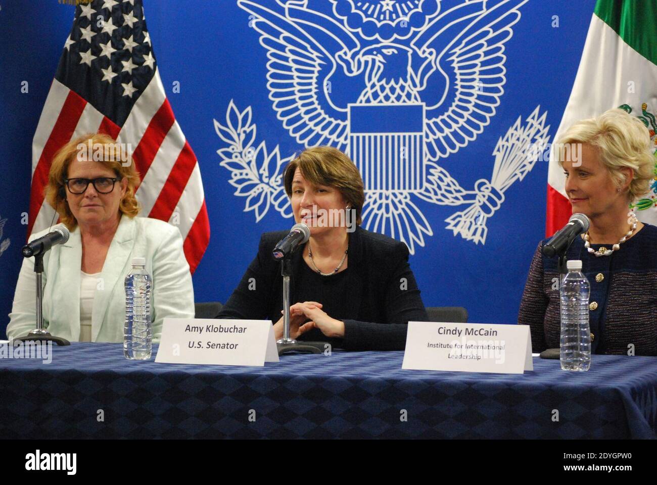 Las Senadoras Dela Republica