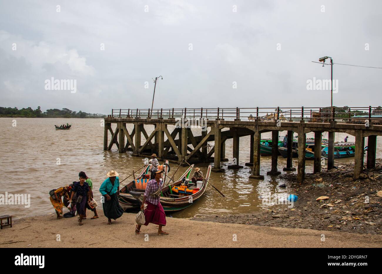 Yele paya pagoda hi-res stock photography and images - Alamy