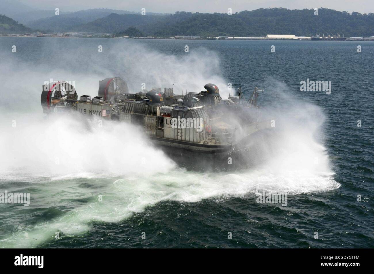 LCAC 30 departs USS Germantown during PHIBLEX 15 140928 Stock Photo - Alamy