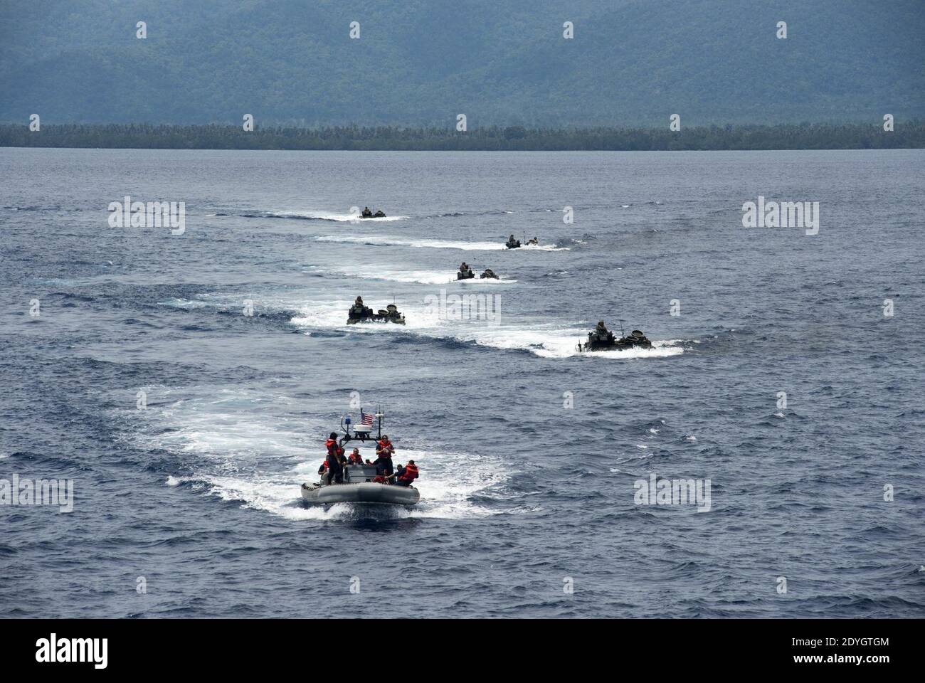 LCAC 30 departs well deck 141002 Stock Photo - Alamy