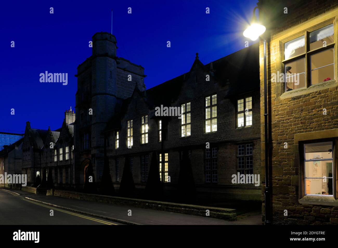 Churches in uppingham hi-res stock photography and images - Alamy
