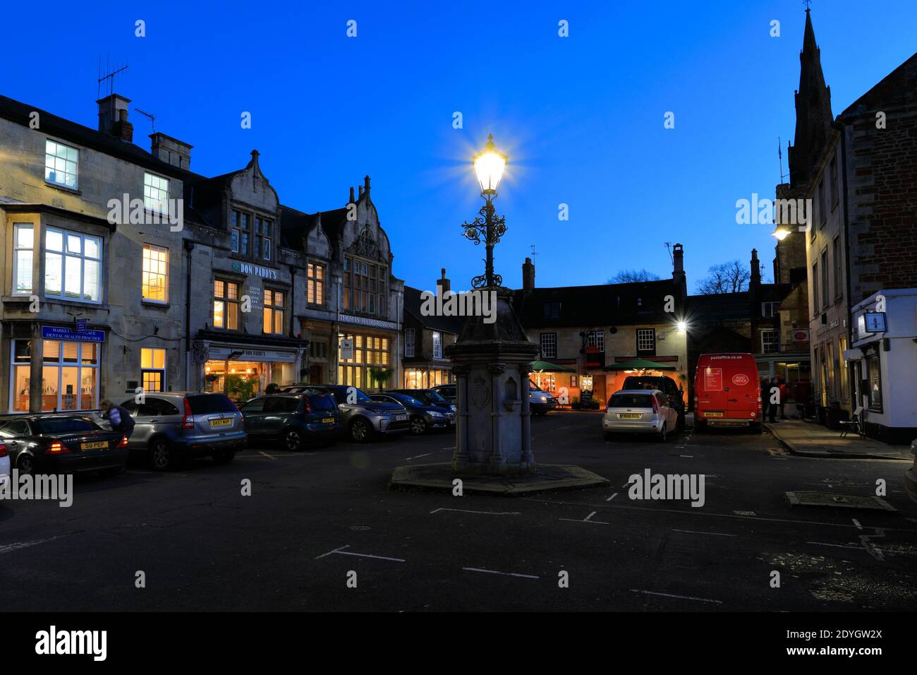 Churches in uppingham hi-res stock photography and images - Alamy