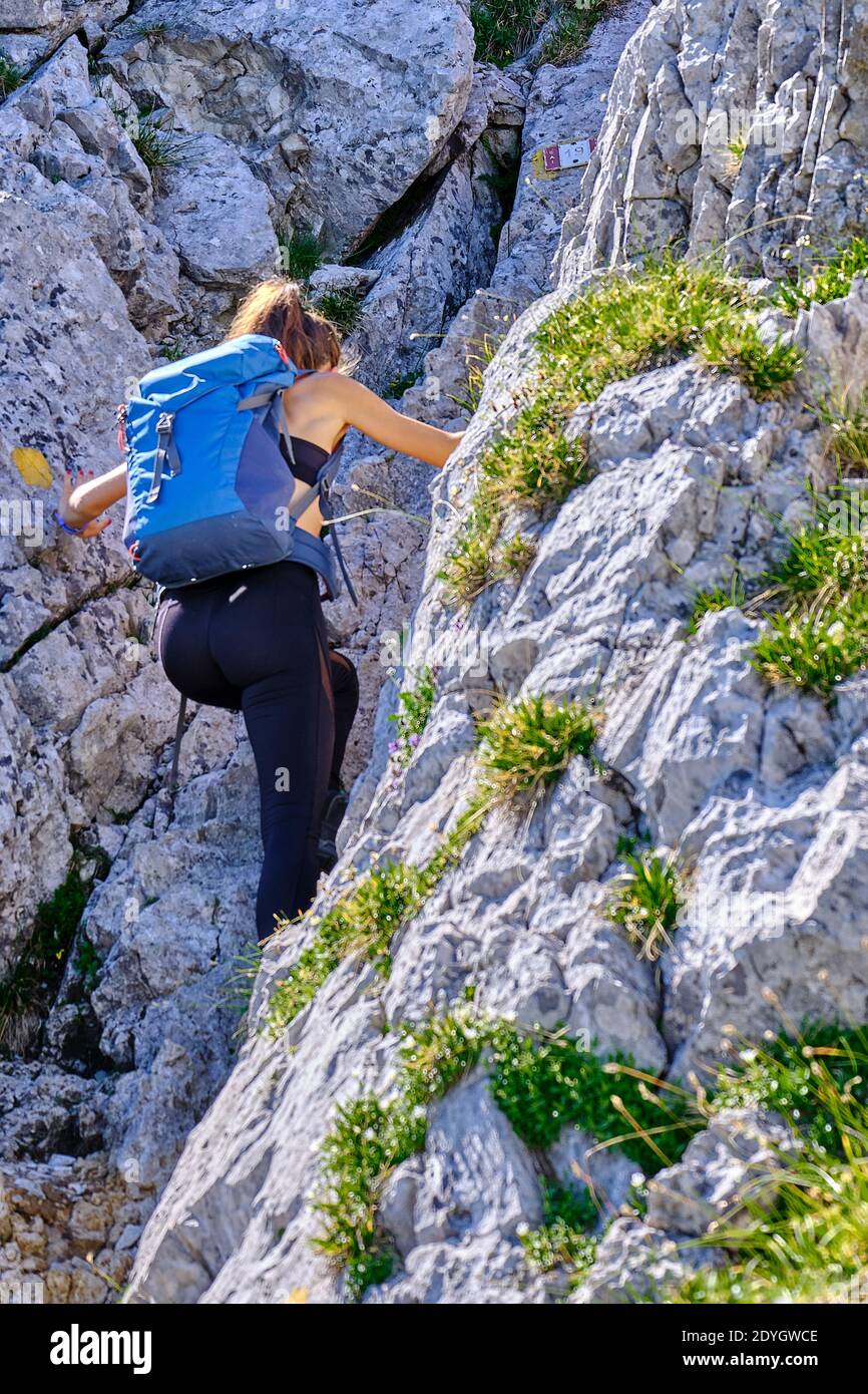 Girls trekking hi-res stock photography and images - Alamy