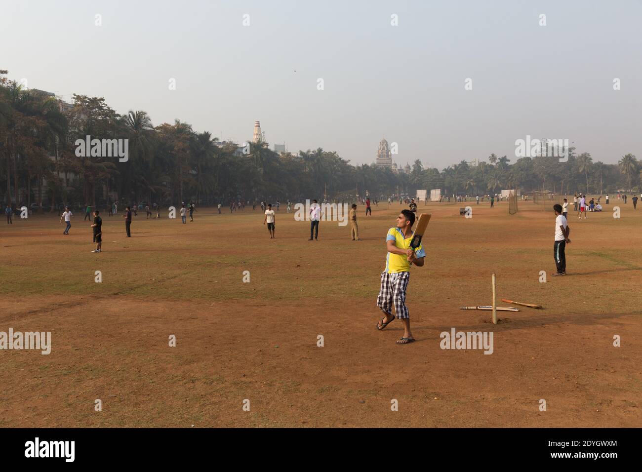 India cricket crowd hi-res stock photography and images - Alamy