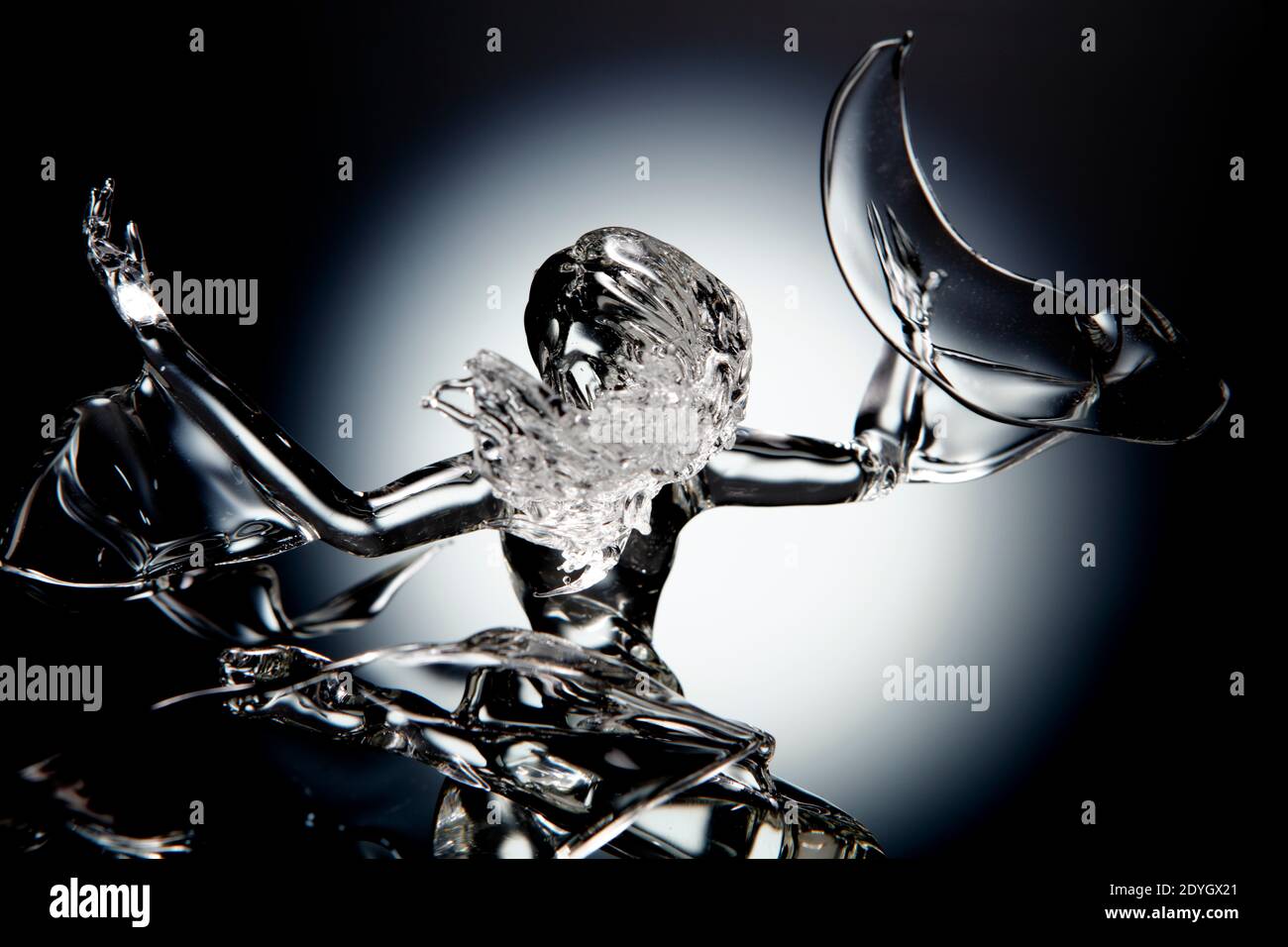 Sandra Young glass artist Stock Photo - Alamy