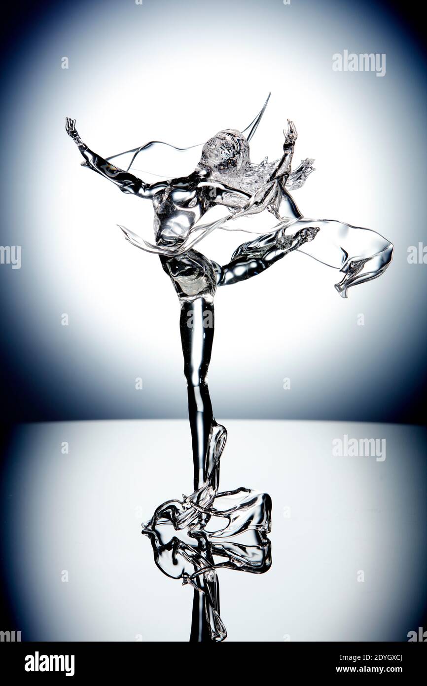 Sandra Young glass artist Stock Photo - Alamy