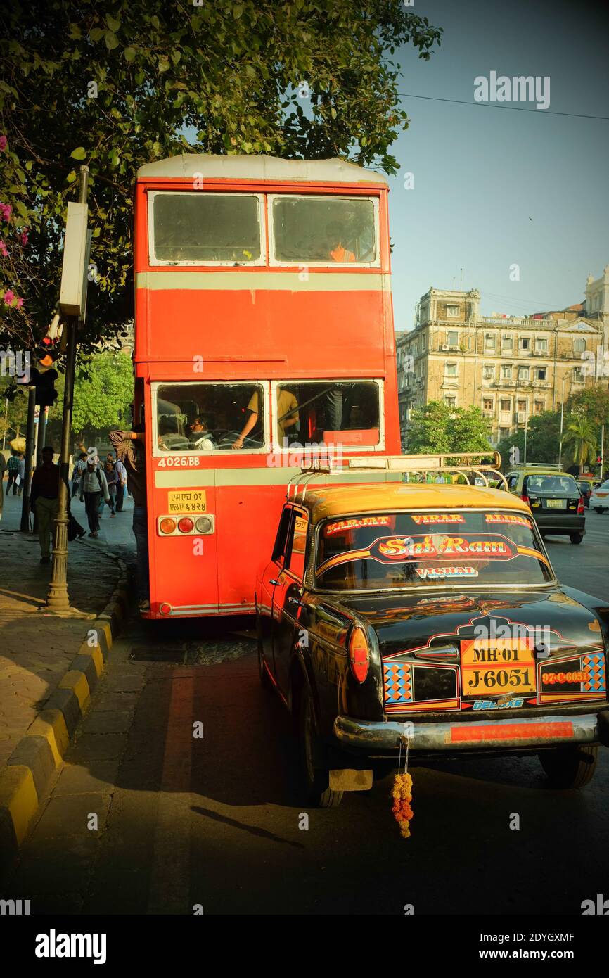 Mumbai double decker bus hi-res stock photography and images - Alamy