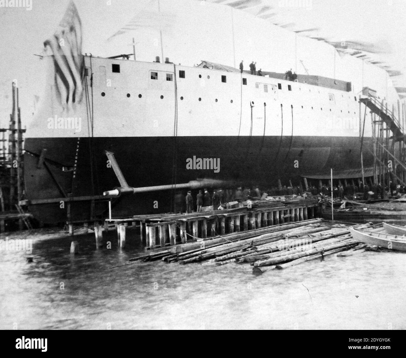 Launch of USS New York (BB 34) October 30, 1912, at Brooklyn Navy Yard ...