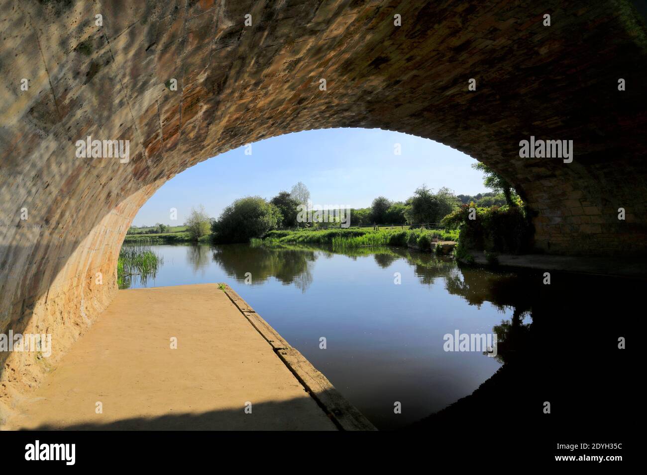 Wansford stone bridge hi-res stock photography and images - Alamy