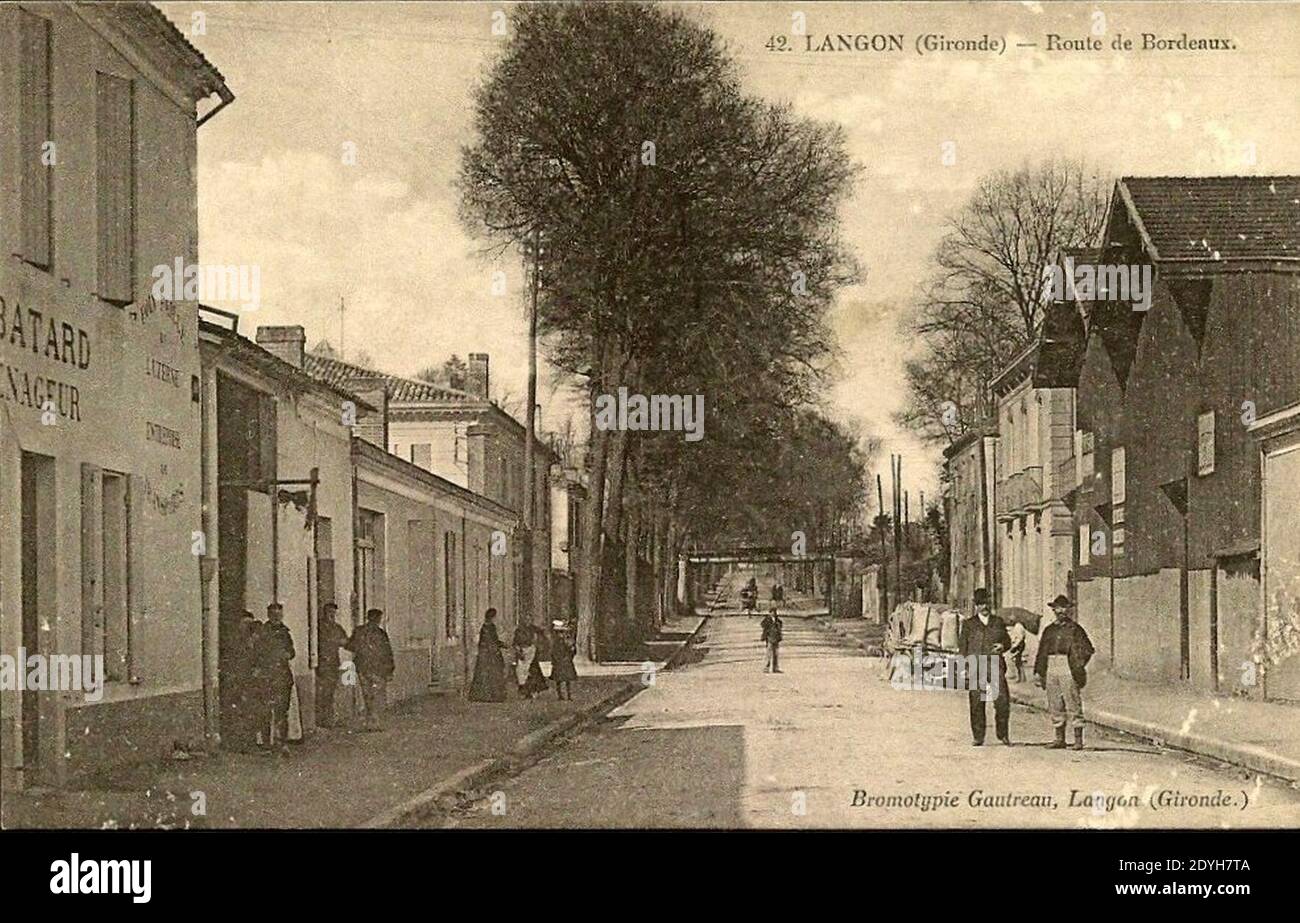 Langon - route de Bordeaux 1 Stock Photo - Alamy