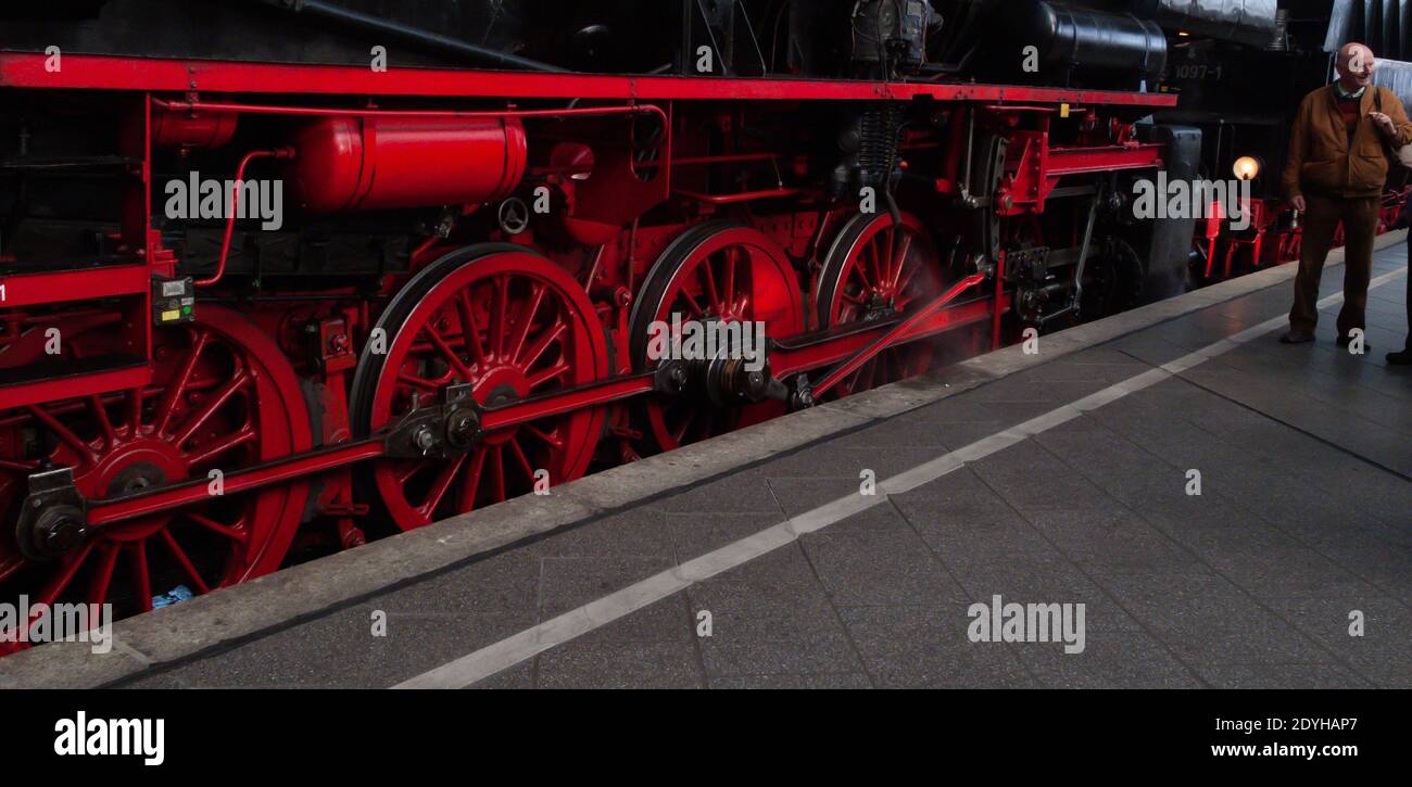 TallantImages Train, Trains, Steam, Engine, Deutsche, Bahn, Leipzig ...