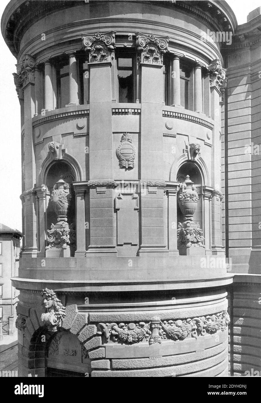 Landesgewerbemuseum Stuttgart, Detail vom Treppenturm, hinterer ...