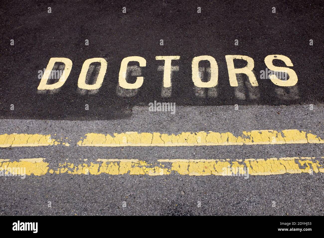 Doctors Parking Spot Road Sign Stock Photo - Alamy