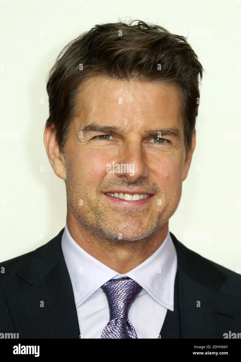 Tom cruise headshot hi-res stock photography and images - Alamy