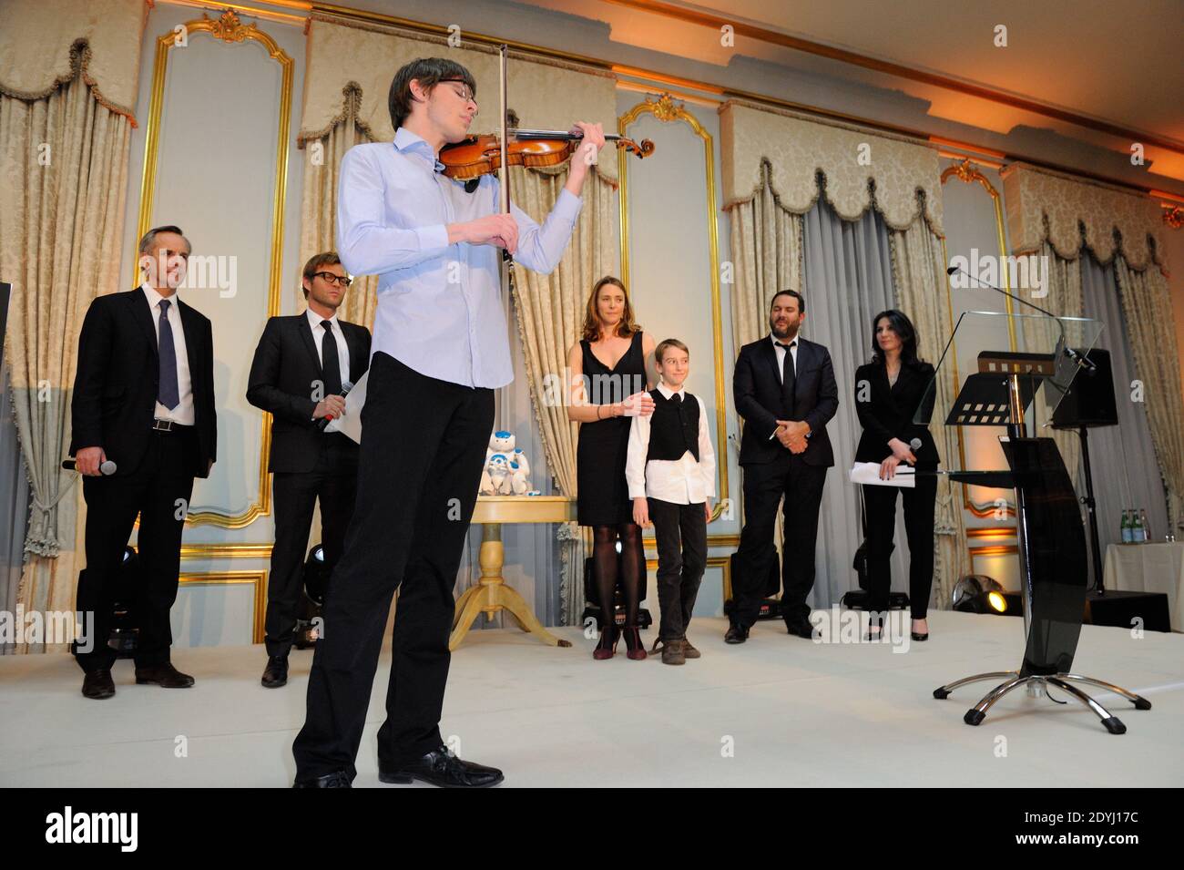 Bruce Toussaint, Marie Drucker ,Laurent Delahousse, Peggy Leroy ...