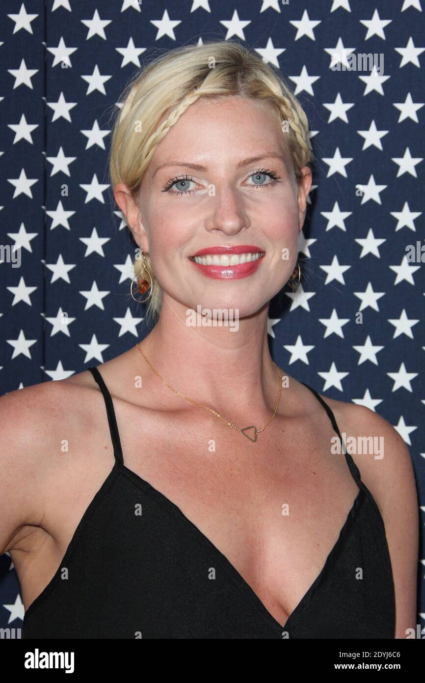 Morgan Walsh arrives to the premiere of season two of 'Veep' in ...