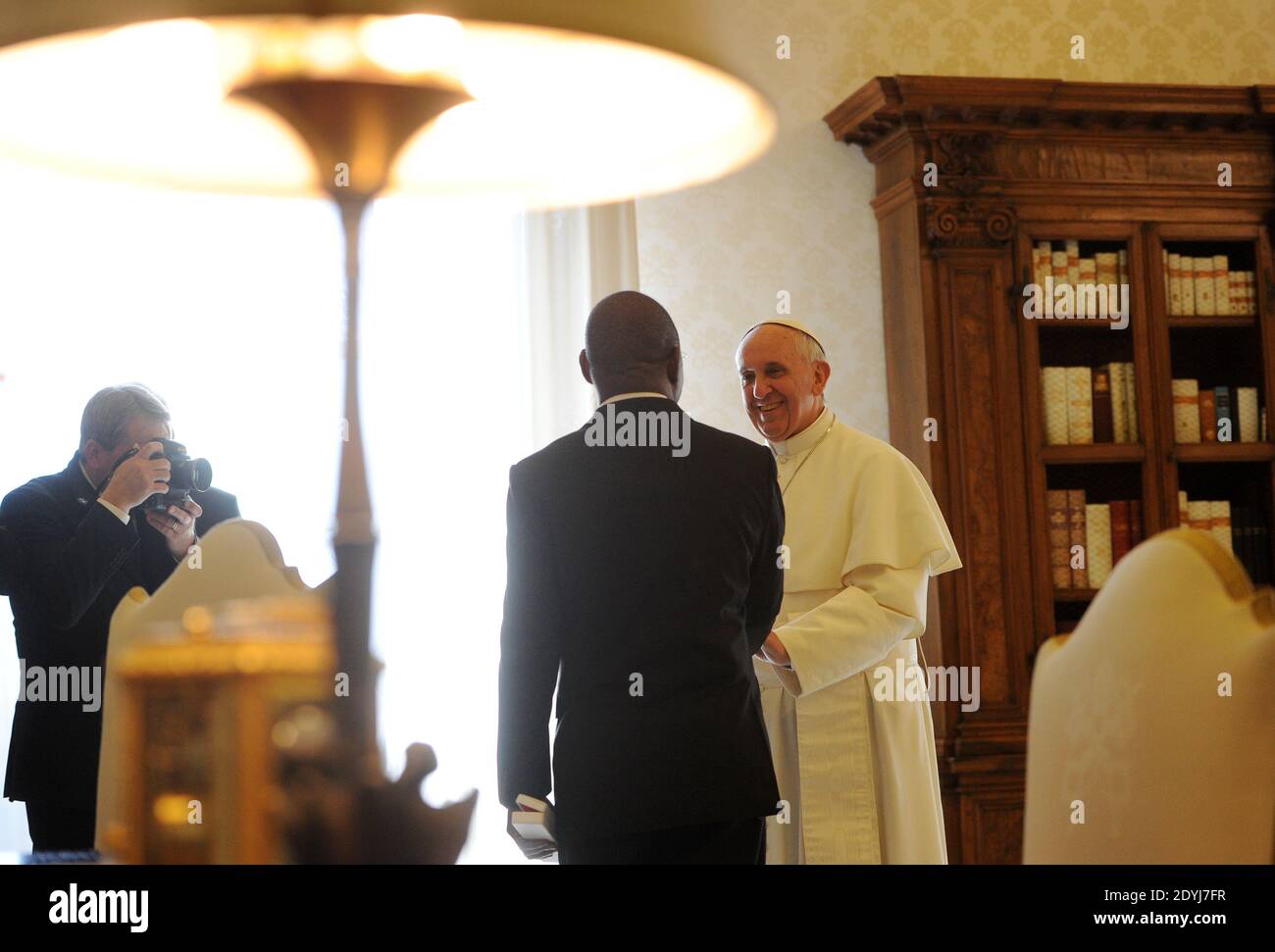 Pope Francis meets with the Prime Minister of Mozambique Alberto ...