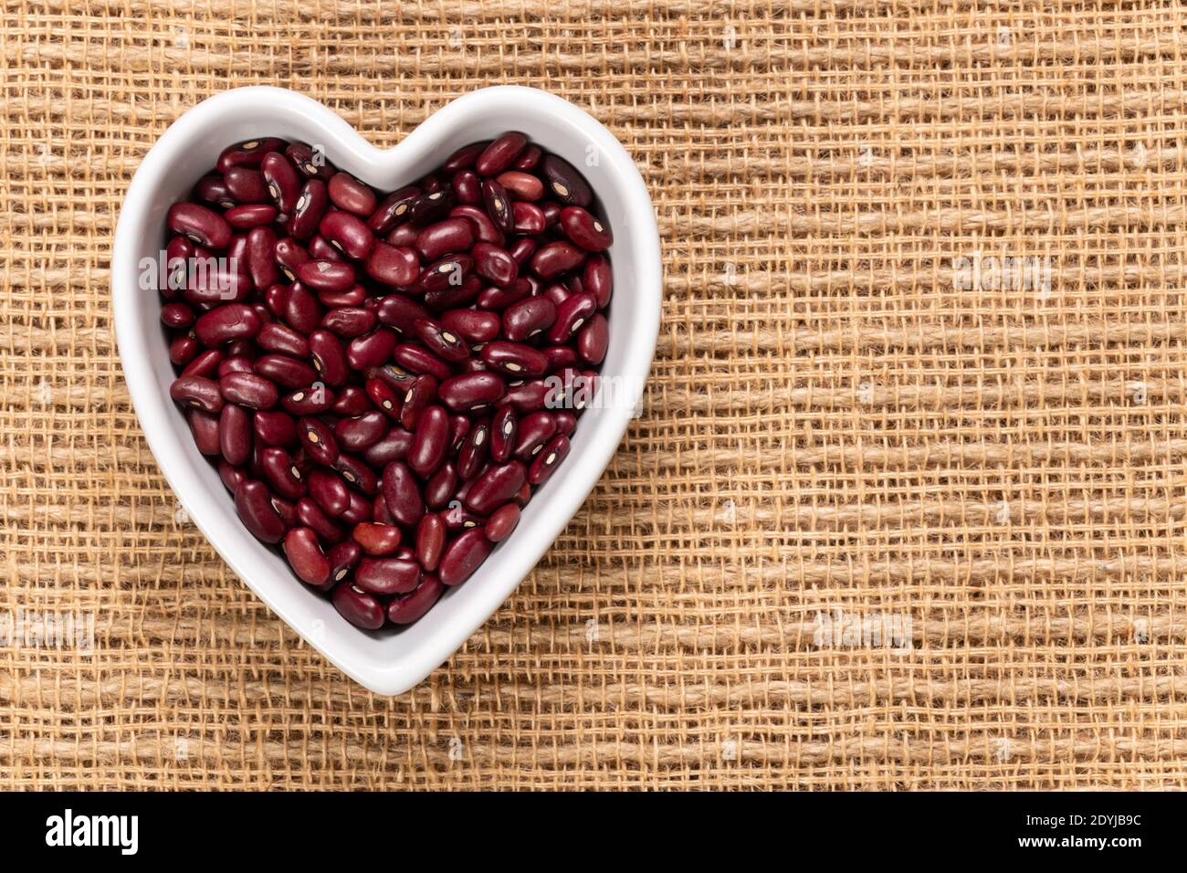 Kidney shaped seeds hi-res stock photography and images - Alamy