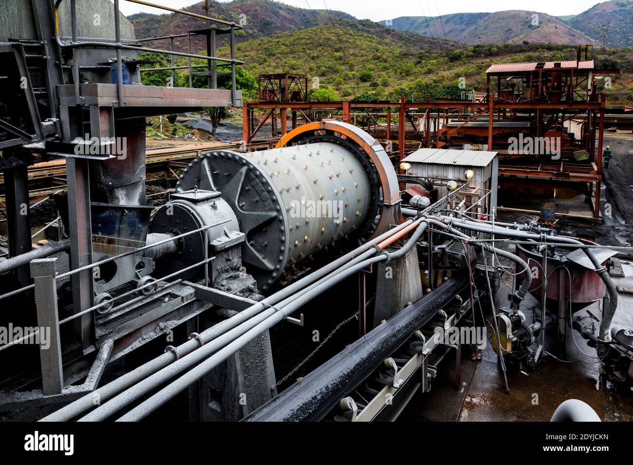 Gold processing plant hi-res stock photography and images - Alamy