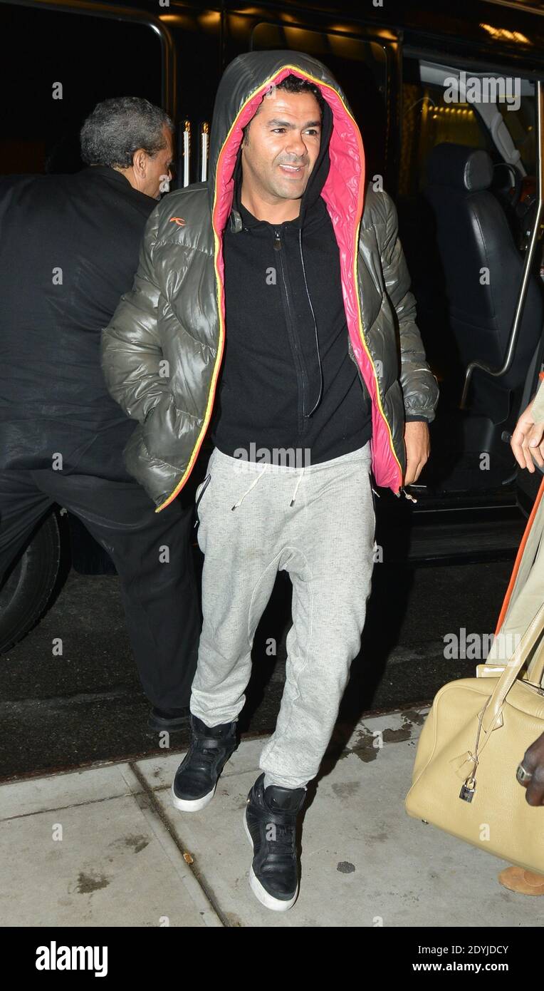 NO WEB NO APPS UNTIL MAY 5, 2013 - Jamel Debbouze arrives to his show ...