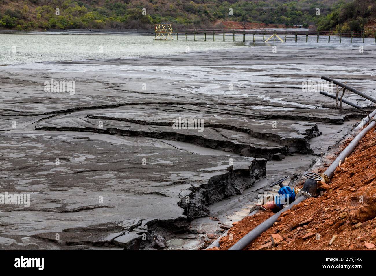 Slag processing hi-res stock photography and images - Alamy