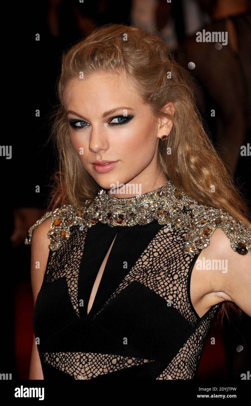 Taylor Swift attends the 'Punk: Chaos to Couture' Costume Institute ...